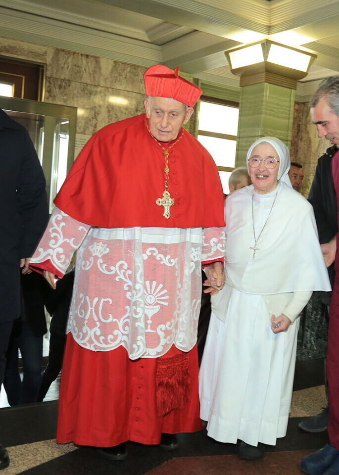 La visita del cardinal Ernest Simoni - Notizie, comunicati, bandi e ...